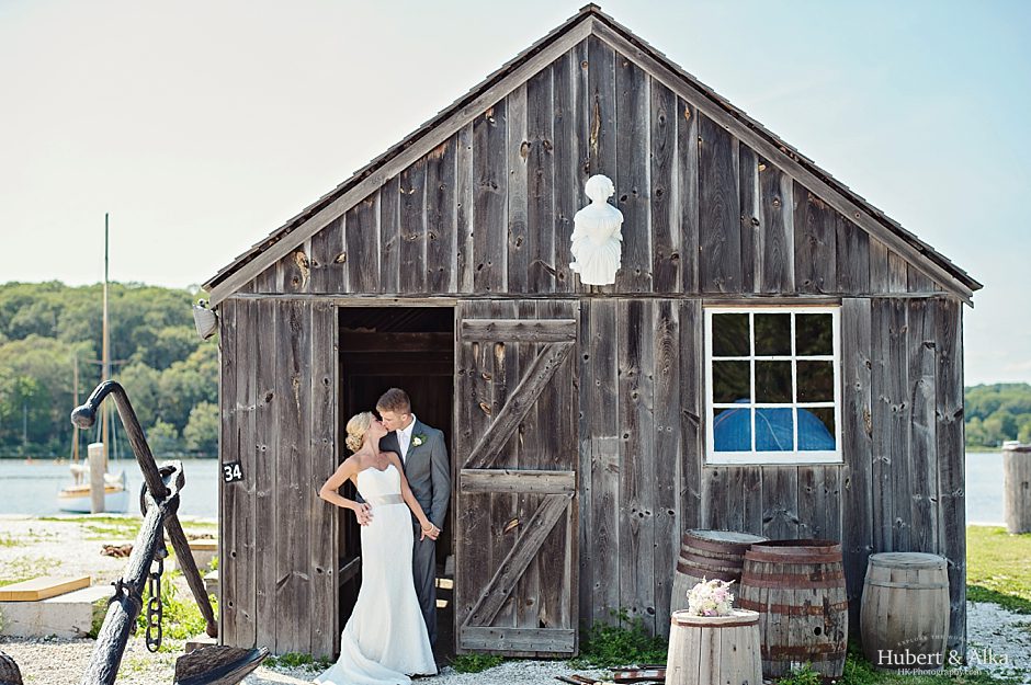 Latitude 41 and the Mystic Seaport Wedding: Erin & Elliott - HK ...